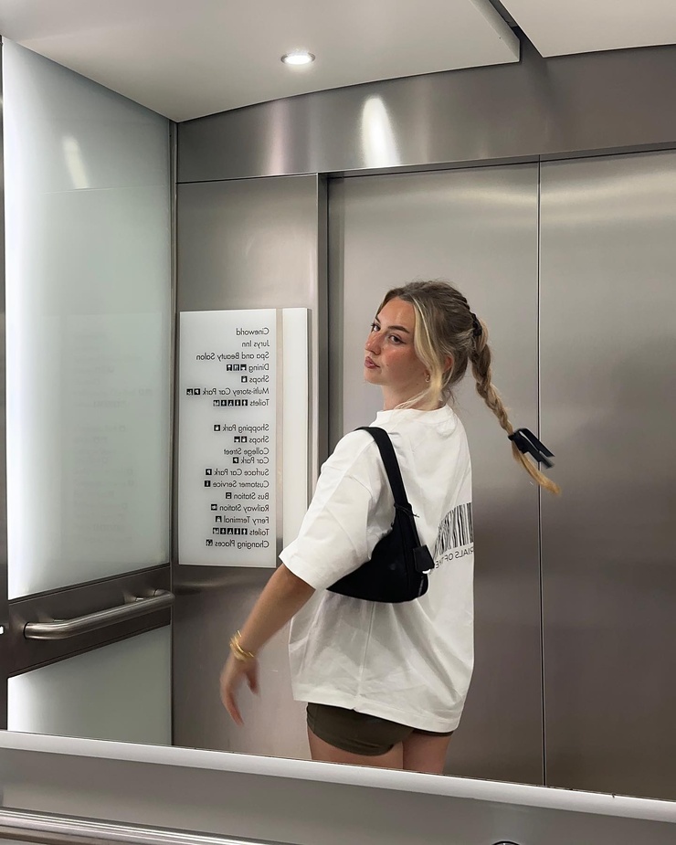 Picture of Julia Belza