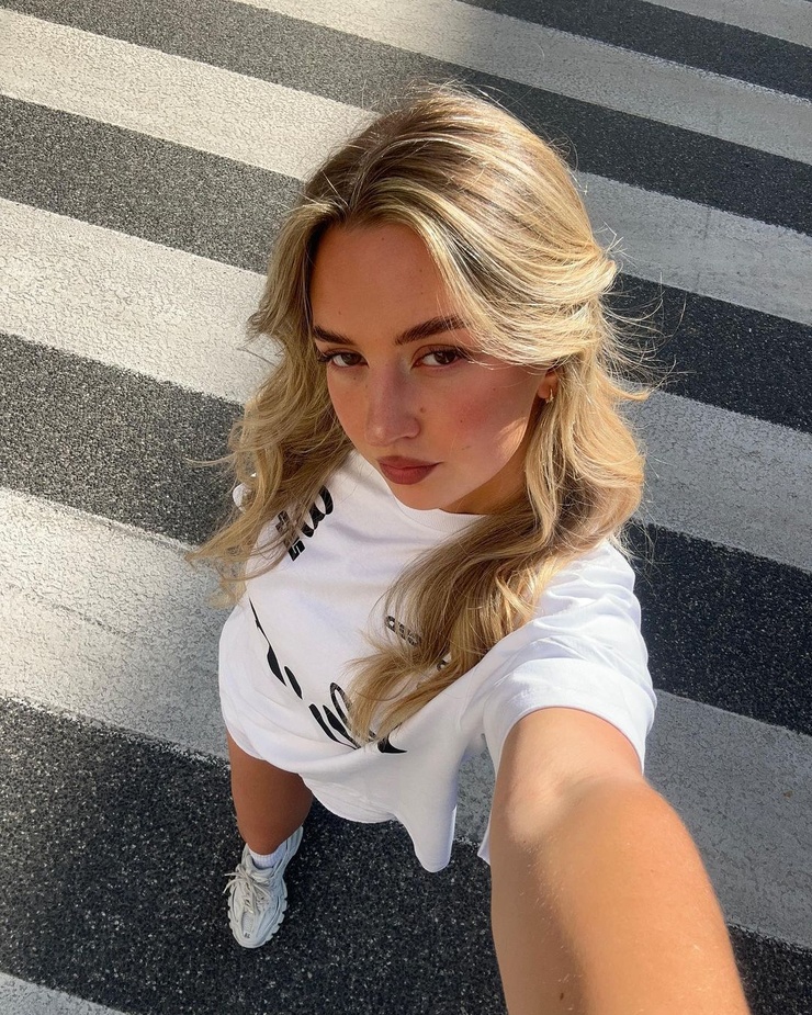 Picture of Julia Belza