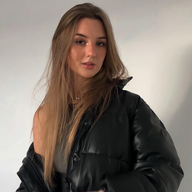 Picture of Julia Belza