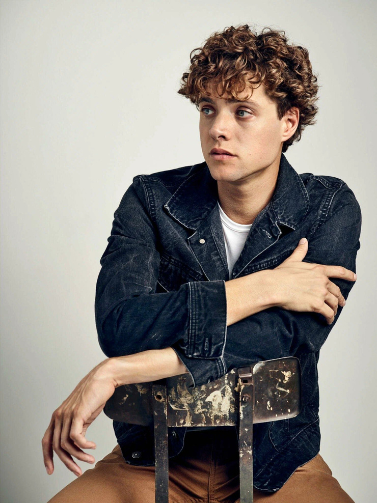 Picture of Douglas Smith