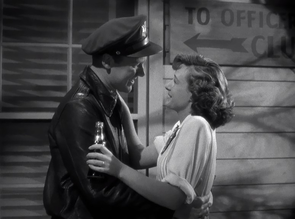 Van Johnson and Phyllis Thaxter