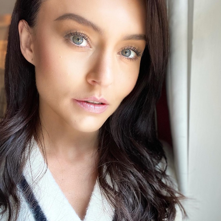 Picture of Angelique Boyer