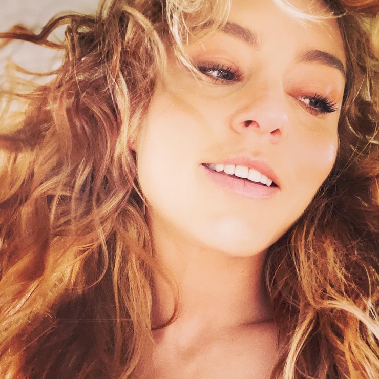 Picture of Angelique Boyer