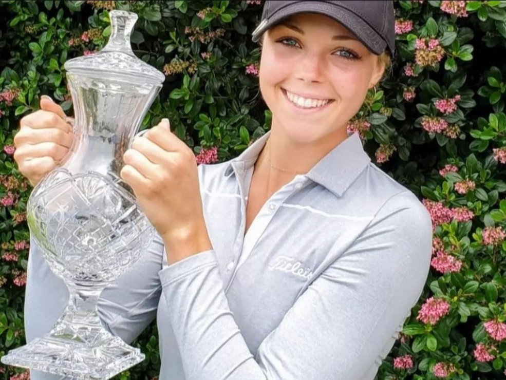 Picture of Claire Hogle