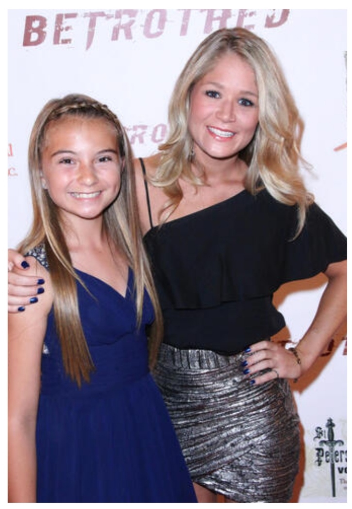 Elizabeth Castillo & Mikayla Gibson