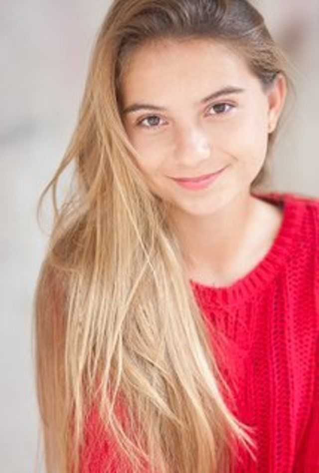 Elizabeth Castillo image