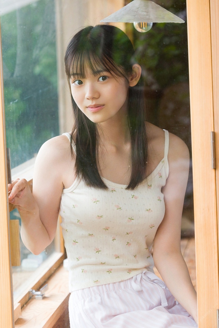 Picture of Kohaku Shida After School in Umimachi Spisan Gravure Photo Book