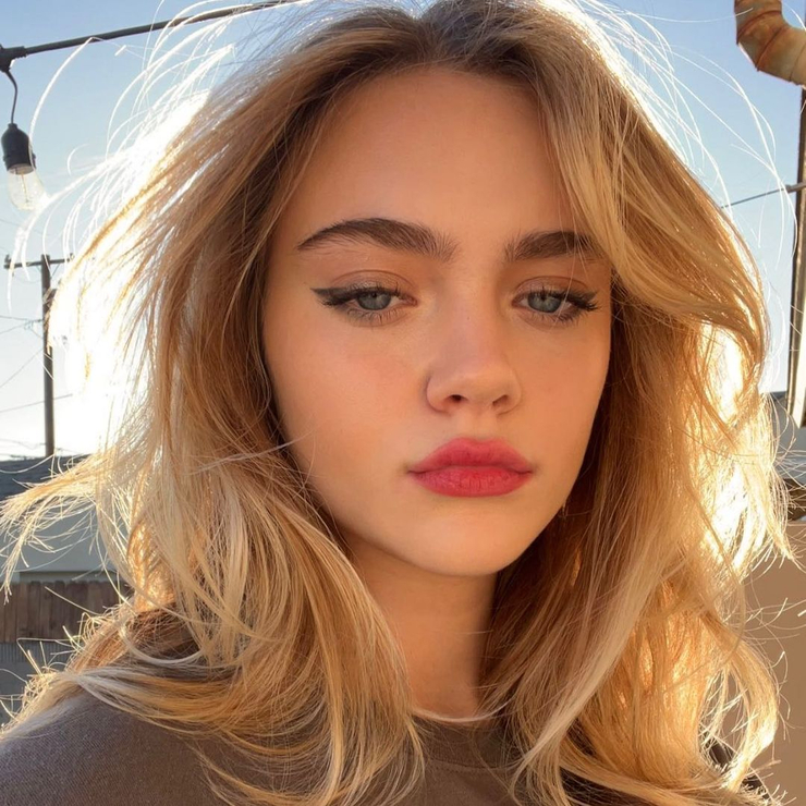 Picture of Isabel Gravitt