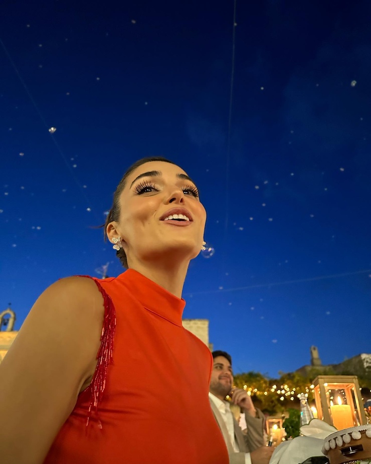 Picture of Hande Erçel