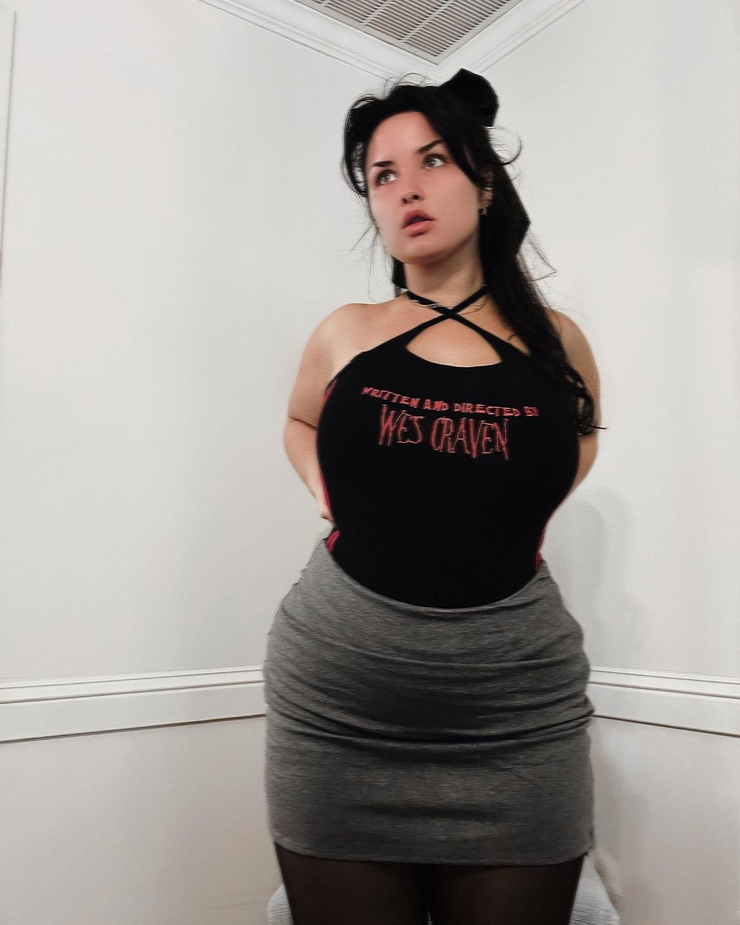 Picture of Isabella Amara