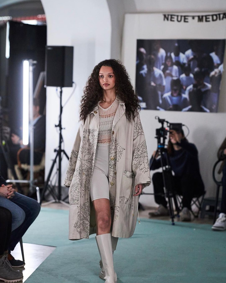 Elise Strasser image