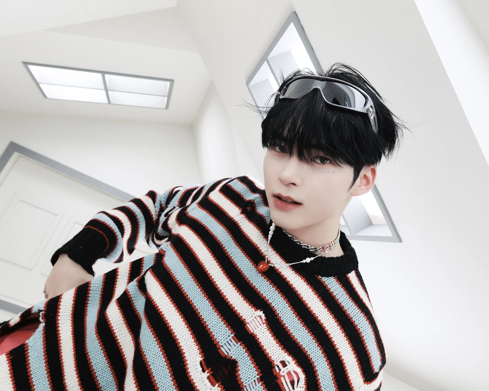 Picture of Sung Hanbin