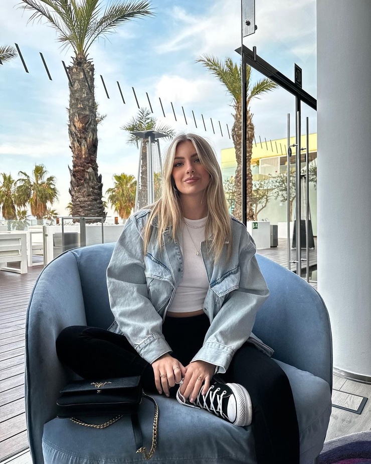 Picture of Lily Rowland