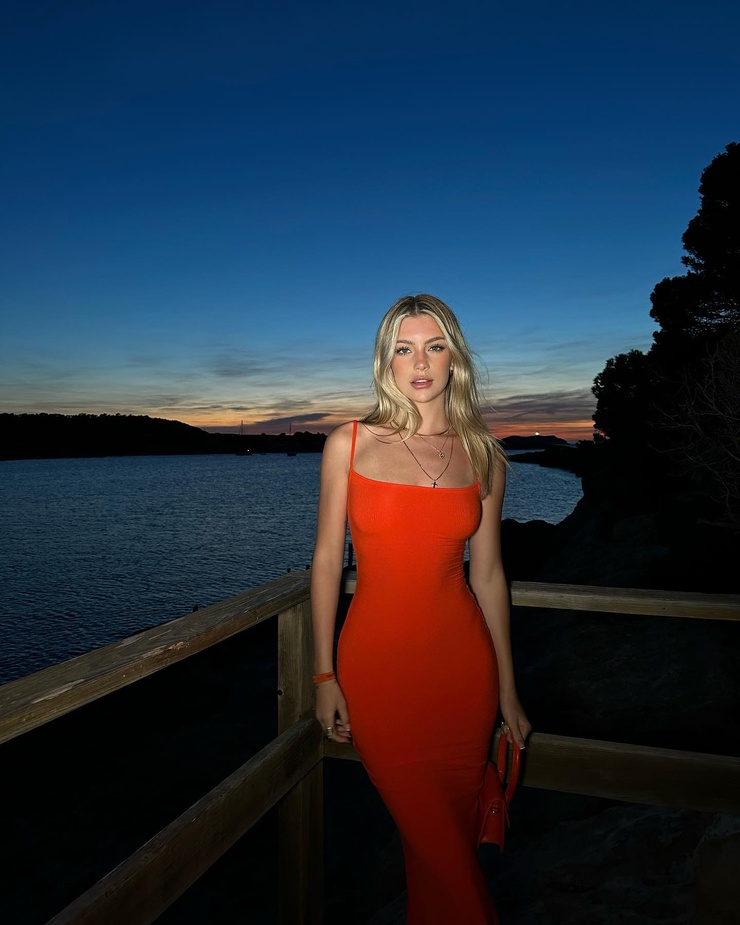 Picture of Lily Rowland