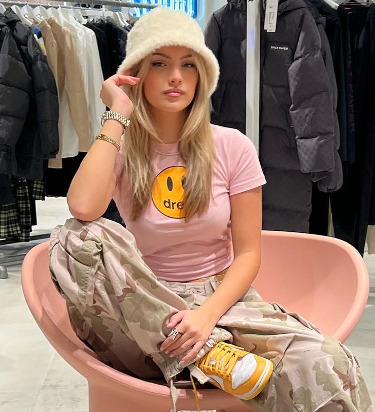 Picture of Lily Rowland