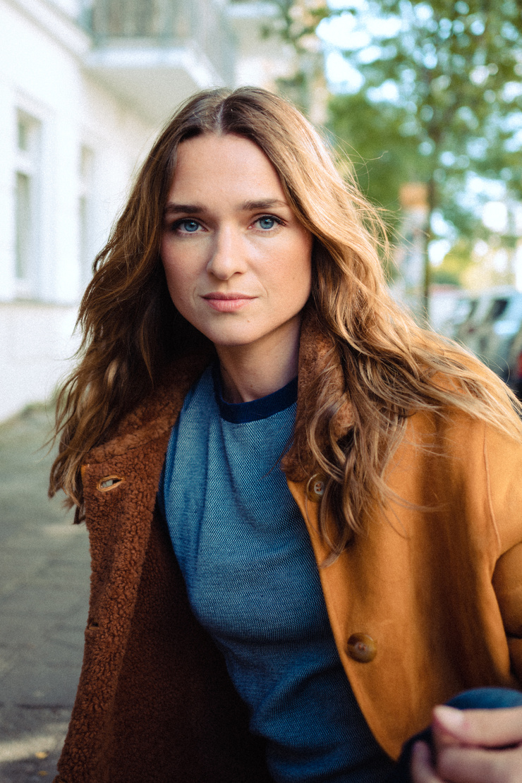 Josephin Busch image