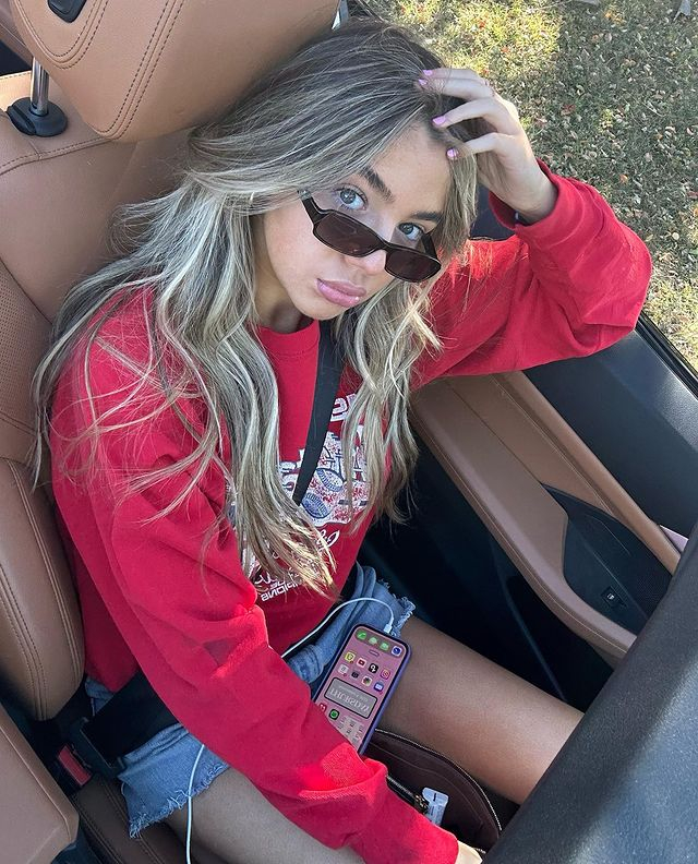 Picture of Alexa Nisenson