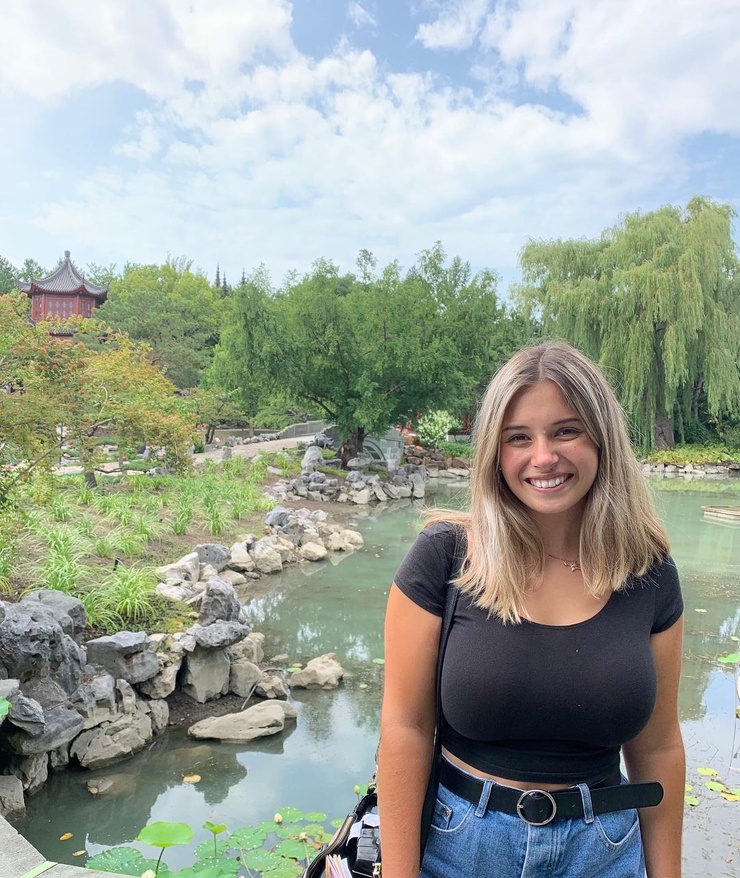 Listal - List the stuff you love! Movies, TV, music, games and books