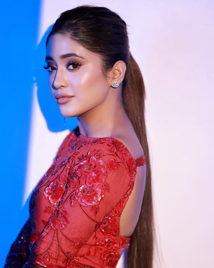Shivangi Joshi picture