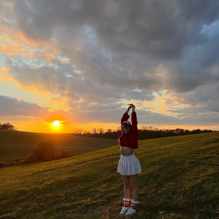 Emily Chains picture