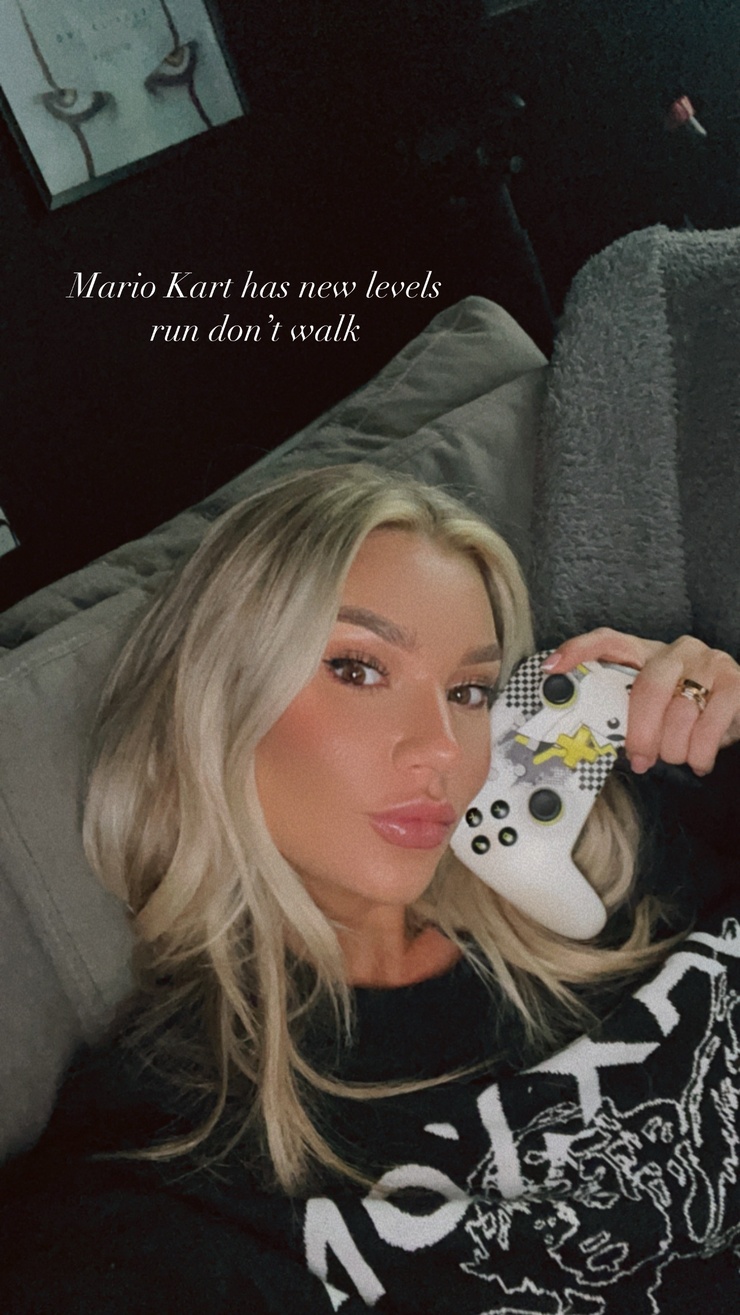 Picture of Alexa Collins