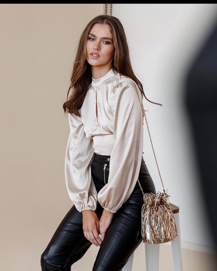 Picture of Grace Bowker