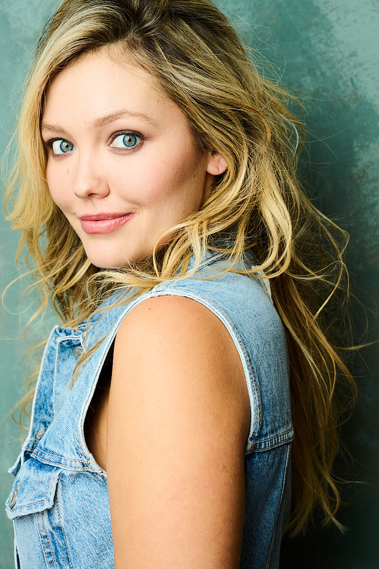 Image of Amanda Jones