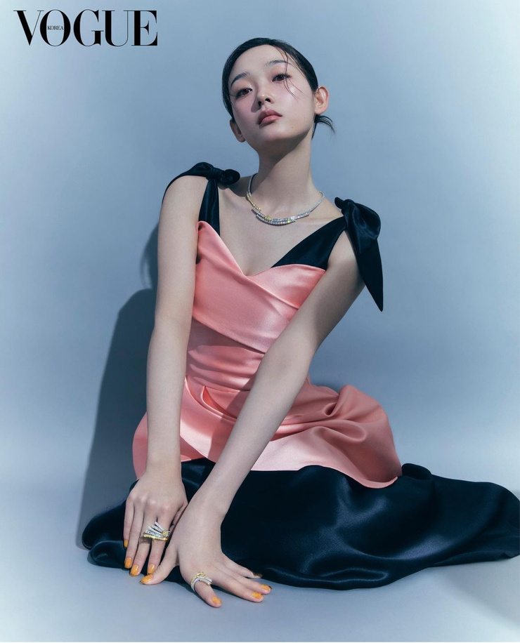 Picture of Lee Yoo-mi