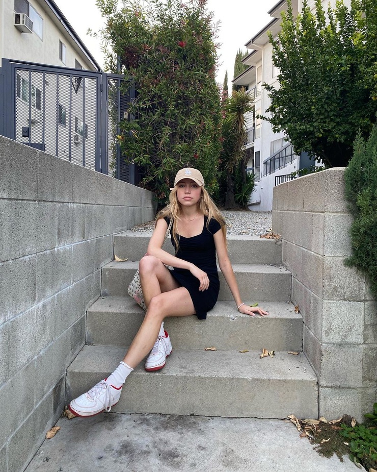 Picture of Emma Broz