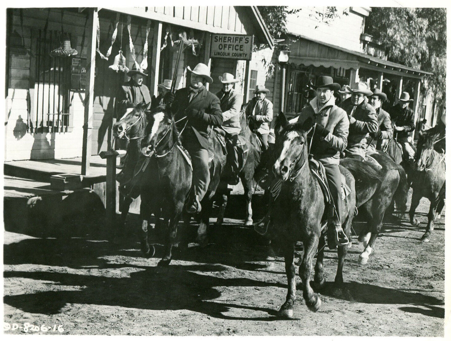 Alan Hale Jr., James Griffith