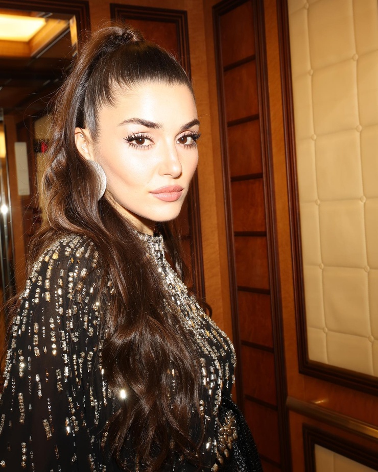 Picture of Hande Erçel