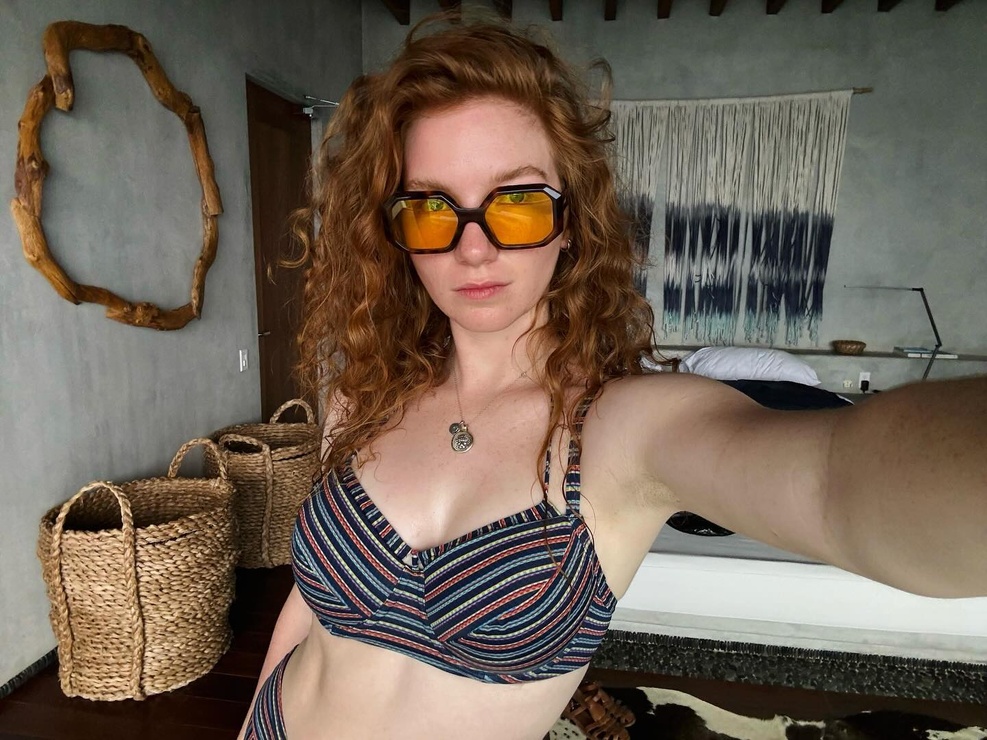 Picture of Annalise Basso