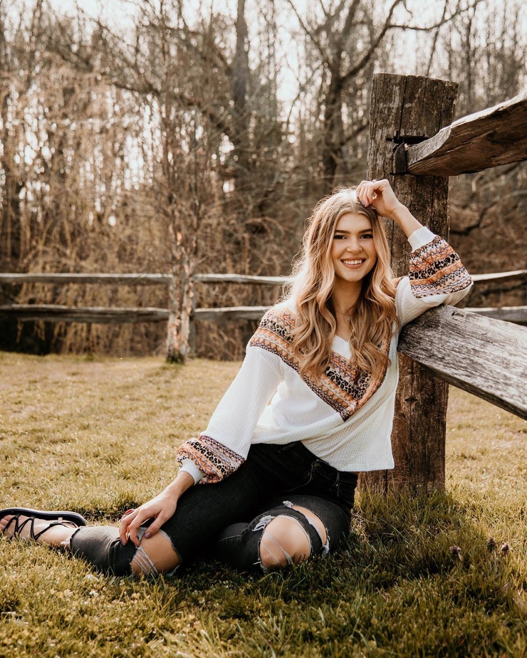 Picture Of Emily Presnell