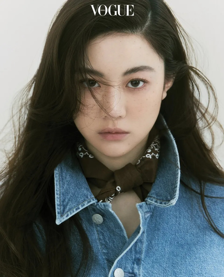 Picture of Go Yoon-Jung