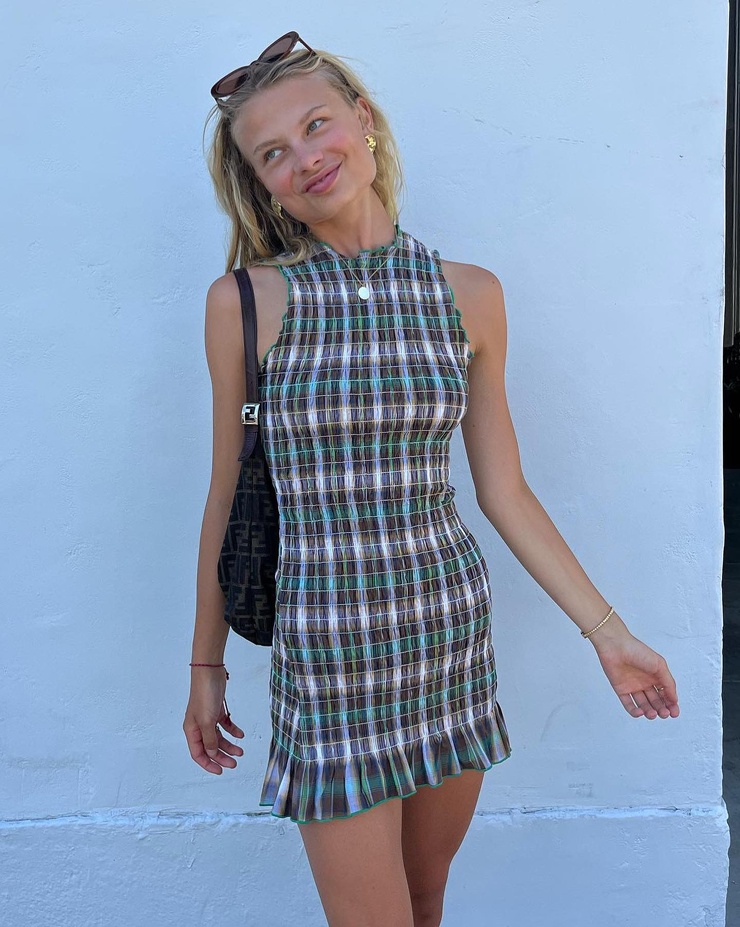 Picture of Lauren Turner model