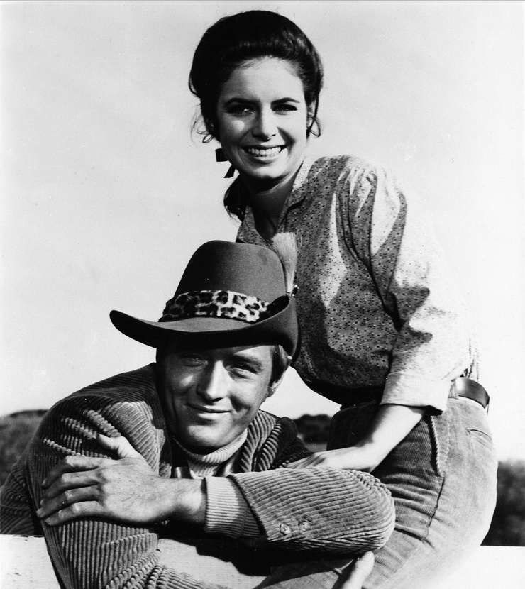 Wayne Maunder, Elizabeth Baur