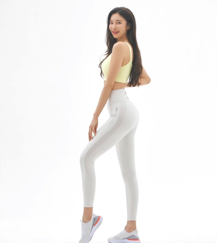 Picture of Yun Jee Kim