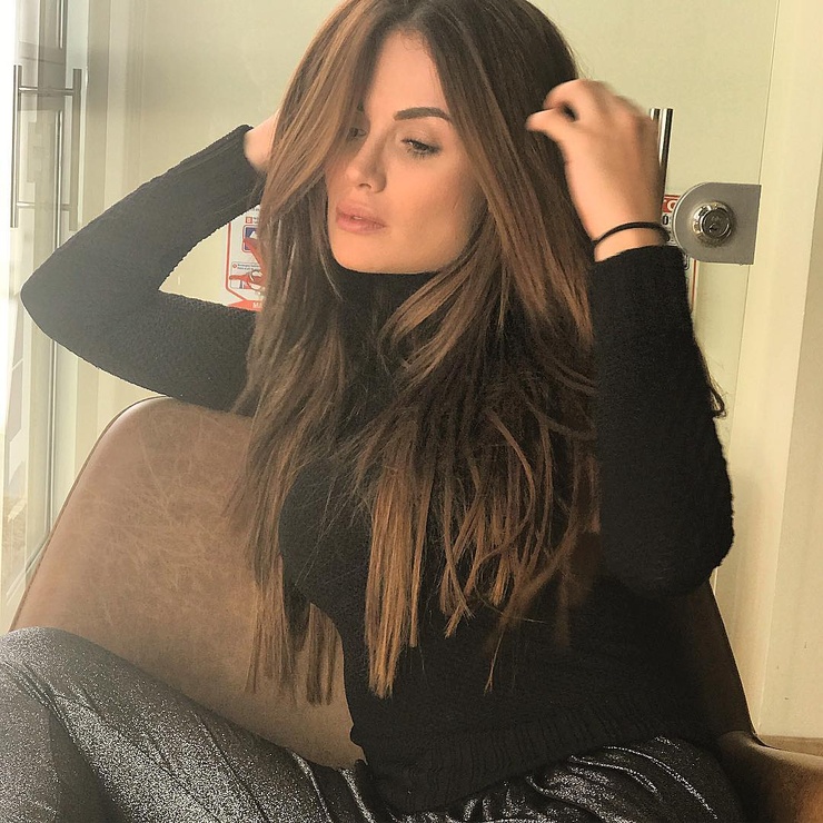 Picture of Sara Uribe