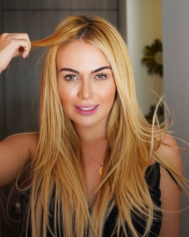 Picture of Sara Uribe