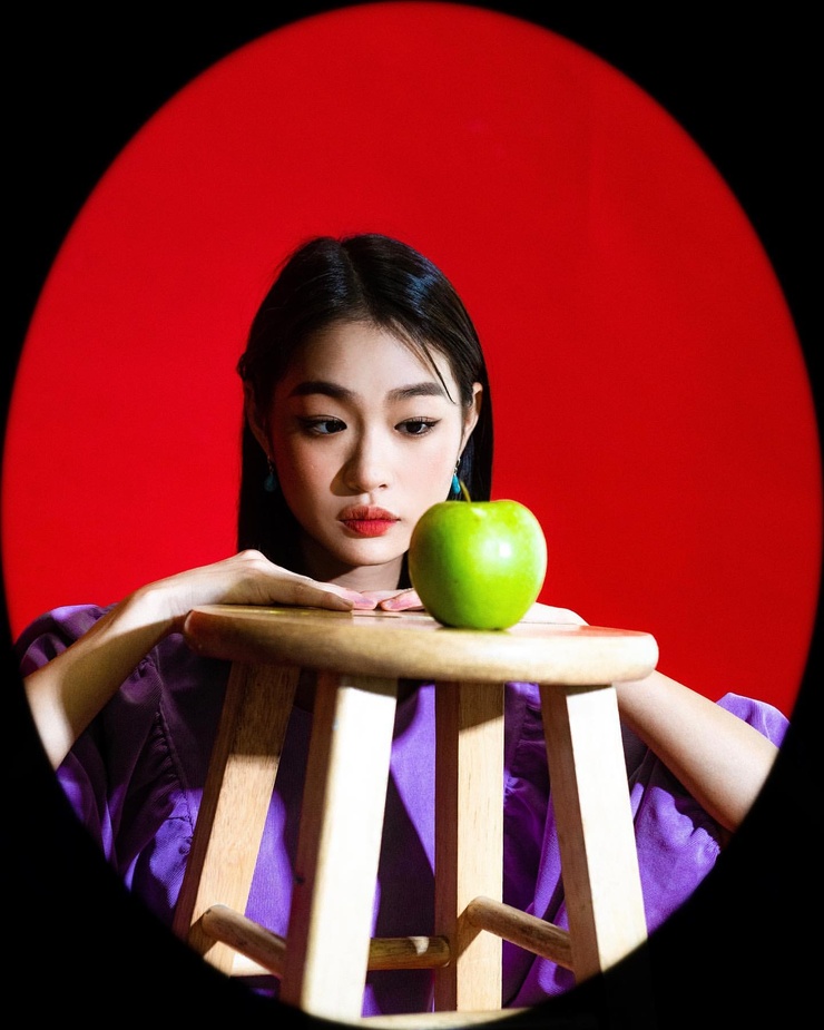 Erin Yoo image