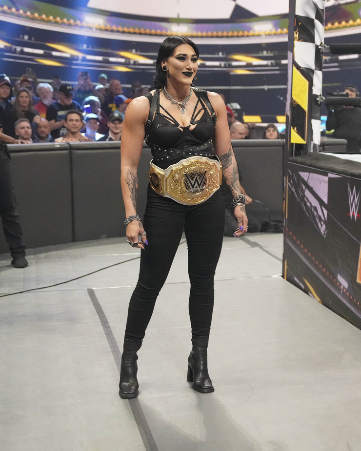 Picture of Demi Bennett