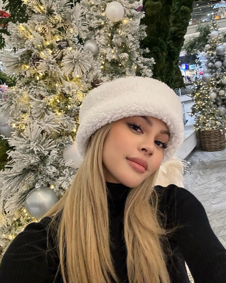 Picture of Lily Maymac