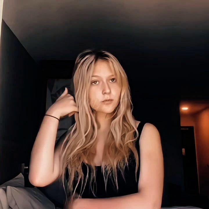 Image of Alyvia Alyn Lind