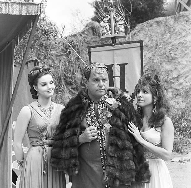 Joan Huntington, Jack Weston, Joanne Medley