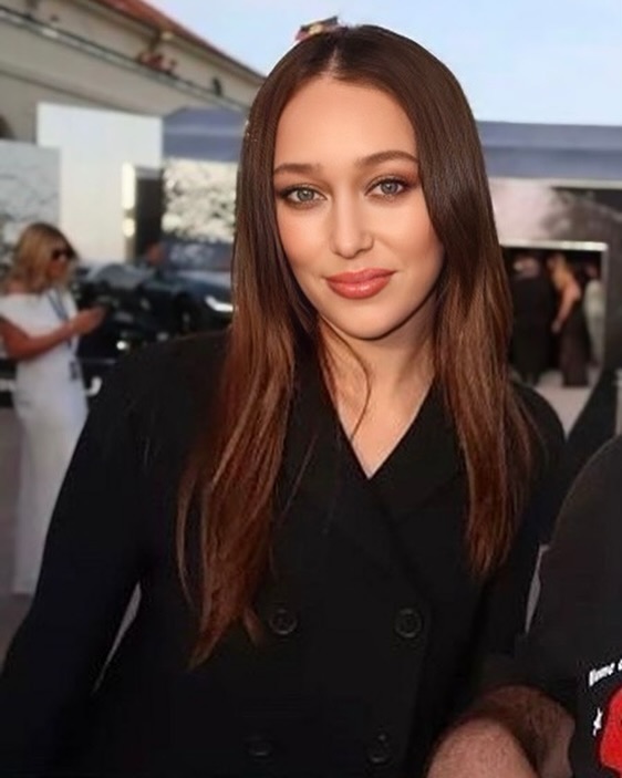 Picture of Alycia Debnam Carey
