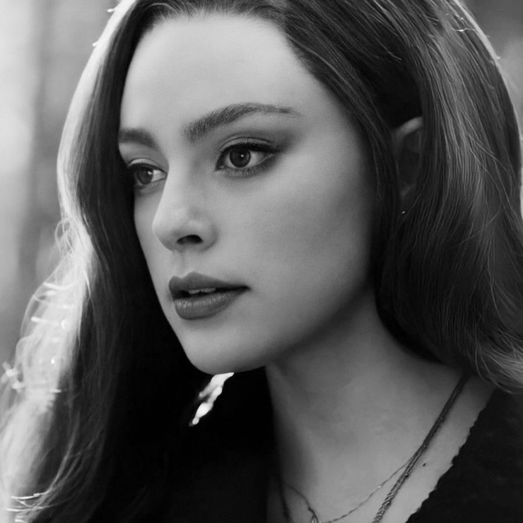 Danielle Rose Russell picture