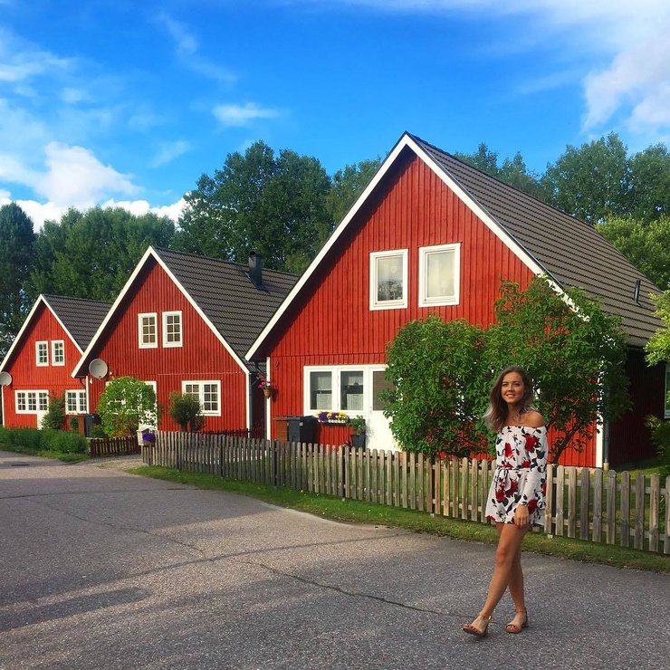 Picture of Maya V. Henry