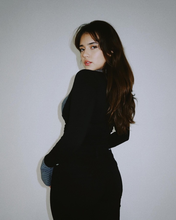 Picture of Sarah Curr