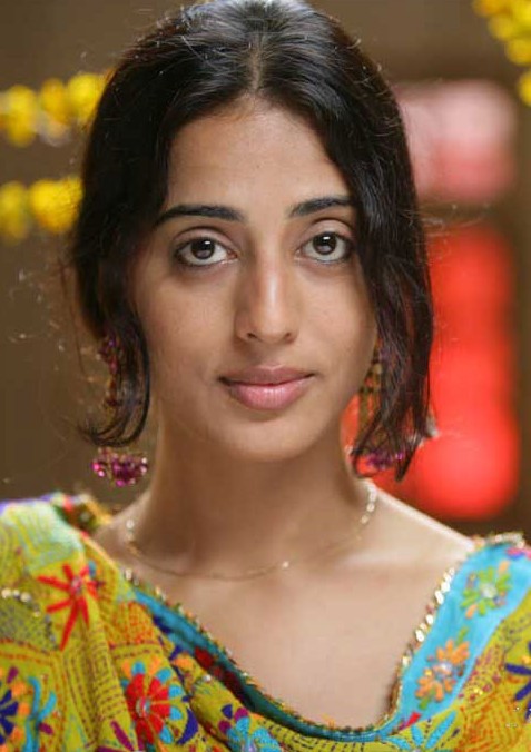 Mahie Gill picture