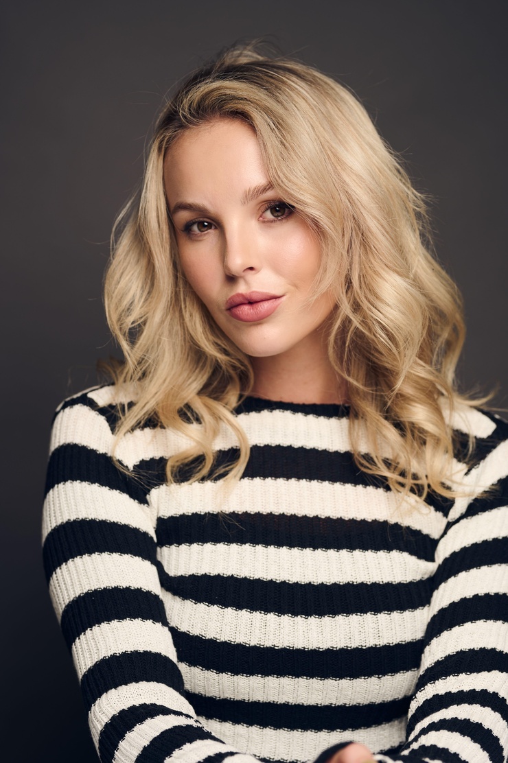 Image of Betsy-Blue English